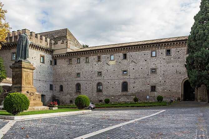 Surroundings of Rome on Vespa - Discovering Tivoli