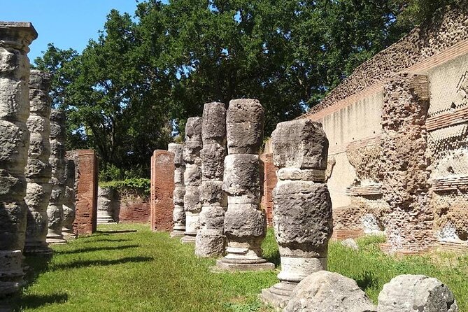 Surroundings of Rome on Vespa - Navigating the Routes