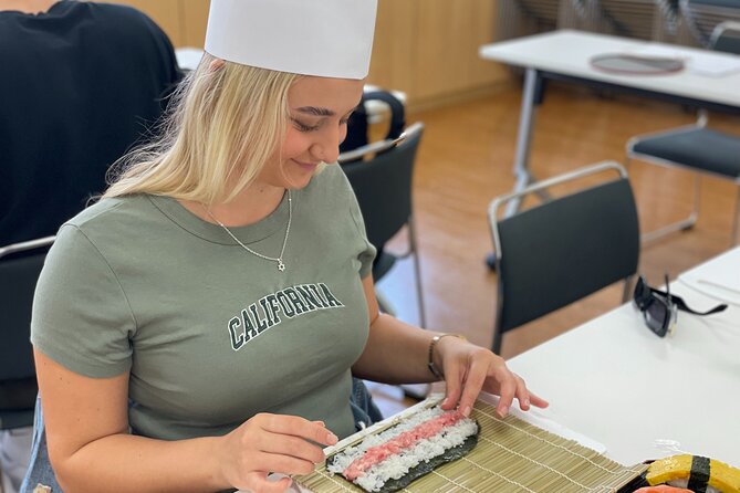Sushi Making Class in Tsukiji Fish Market With Professional Chef - What to Expect During the Sushi Making Class