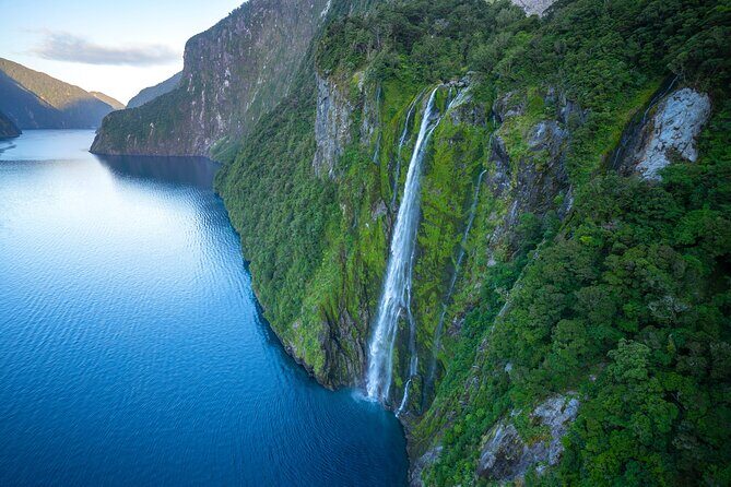 Sutherland Falls Helicopter Scenic Flight from Milford Sound - Key Points