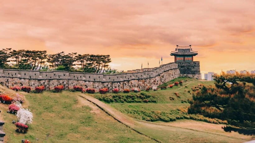 Suwon Hwaseong Fortress & Jangtaesan Tour: Autumn Leaves - Transition to Tranquility: Jangtaesans Scenic Hike