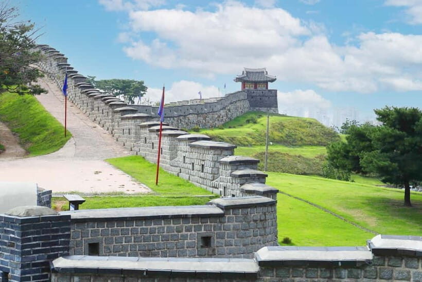 Suwon Hwaseong Fortress & Jangtaesan Tour: Autumn Leaves - The Experience Through Reviews