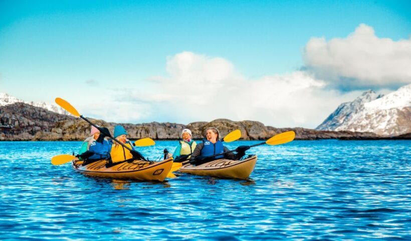 Svolvaer: 2-Hour Winter Kayaking Adventure - An Introduction to the Winter Kayaking Experience in Svolvær