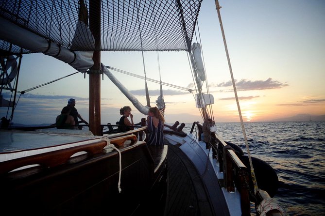 Swim and Fun at Rhenia and Iconic Views! - Key Points