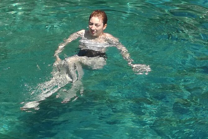 Swimming and Relax in Beautiful Beaches.(Small Group) - Guide and Customer Interaction