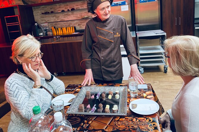 Swiss Chocolate Safari - A Sweet Walk Through Lucerne: Reviewing the Swiss Chocolate Safari