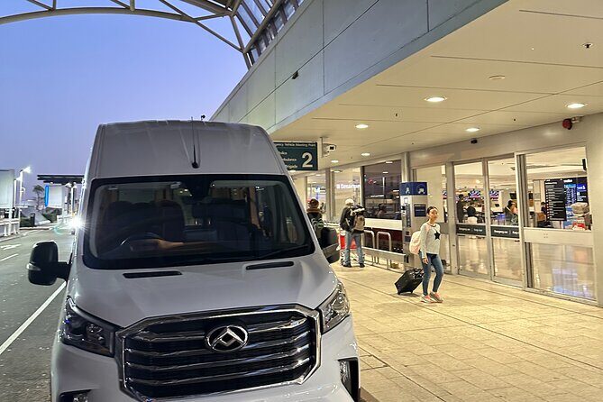 Sydney Cruise Transfers a Premium 11 Seater Minibus - FAQ