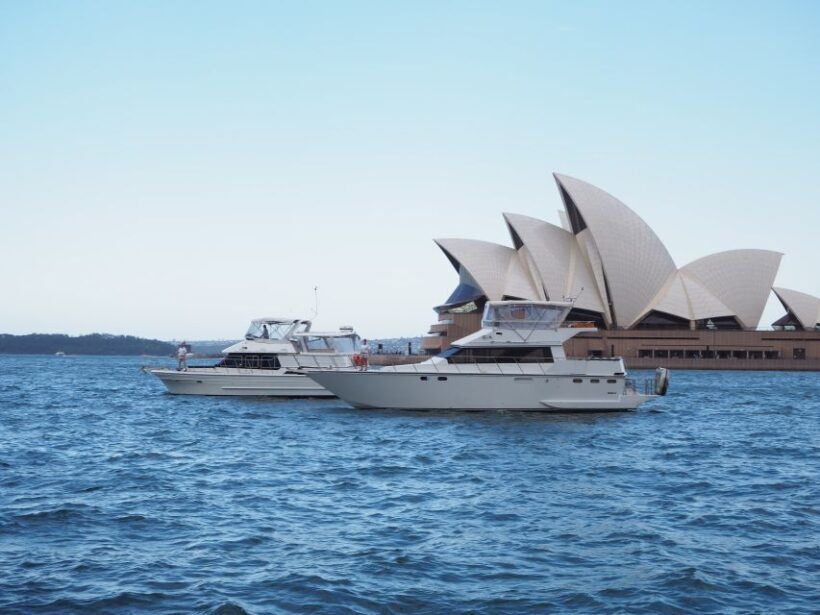 Sydney Harbour: 2-Hour Morning Yacht Cruise with Morning Tea - Refreshments and Atmosphere
