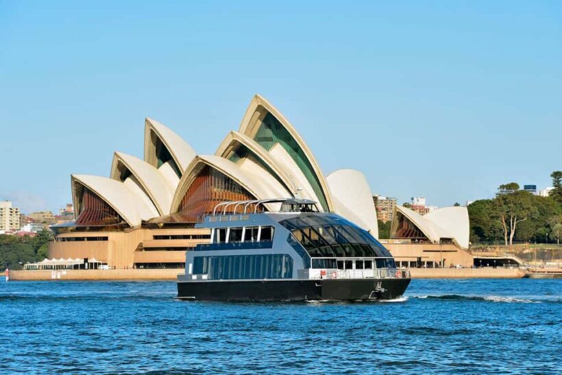 Sydney Harbour: Glass Boat Lunch Cruise - Key Points