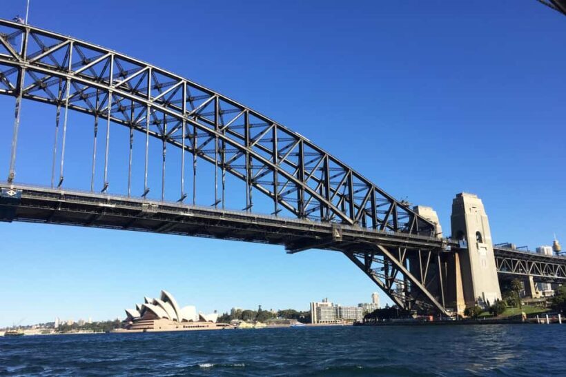 Sydney: Harbour Highlights & Aussie Bites Catamaran Cruise - An In-Depth Look at the Sydney Harbour Catamaran Experience