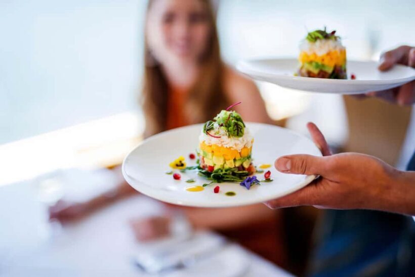 Sydney: Harbour Lunch Cruise with 2 or 3-Course Menu - What to Expect on the Sydney Harbour Lunch Cruise
