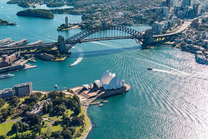 Sydney Harbour Scenic Helicopter Flight - Experiencing the Flight: From Takeoff to Land
