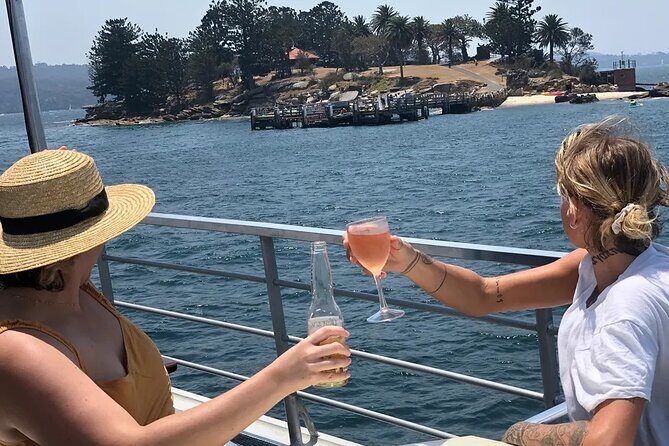 Sydney Harbour Sightseeing with Lunch and Live Commentary - Key Points