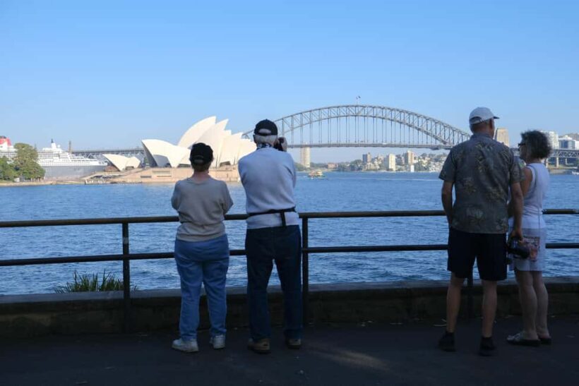 Sydney Harbour to Bondi: Small Group HalfDay Experience - Coastal Drive and Cliff Walks
