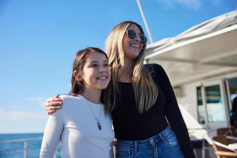 Sydney: Mother's Day Harbour Cruise with Lunch and Drinks - An Authentic Harbour Experience with a Special Touch