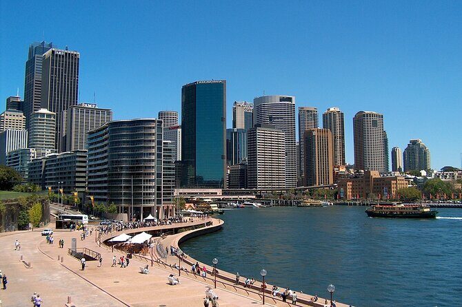 Sydney Must-See Attractions Walking Tour With A Guide - What Travelers Can Expect