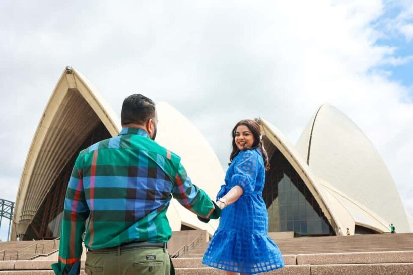 Sydney: Private Photoshoot outside the Opera House - The Sum Up