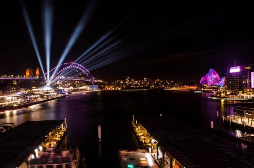 Sydney: Vivid Festival of Light Harbor Cruise with Dinner - Key Points