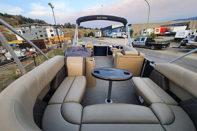 Sylvan Mirage Party Pontoon Boat Rental - Setting the Scene: What to Expect from the Rental