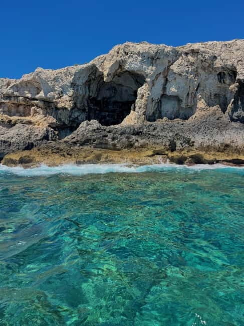 Syracuse: Ortigia Island and Sea Caves Boat Tour with Drinks - Key Points