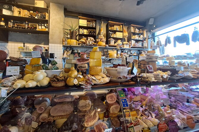 Syracuse Ortigia - Sicilian Street Food Tour by Do Eat Better - Sampling Sicilian Delicacies