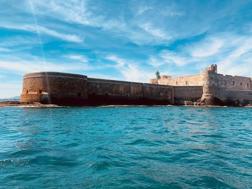 Syracuse: Private boat tour of Ortigia and sea caves - Syracuse: Private boat tour of Ortigia and sea caves