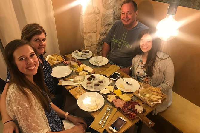 Syracuse Private Walking Tour With Traditional Lunch and Wine - Culinary Delights: Traditional Sicilian Cuisine