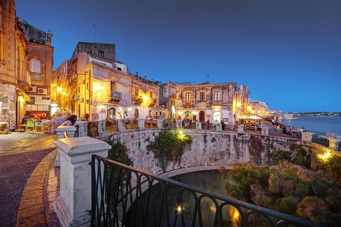 Syracuse Private Walking Tour With Traditional Lunch and Wine - Meet Your Knowledgeable Local Guide