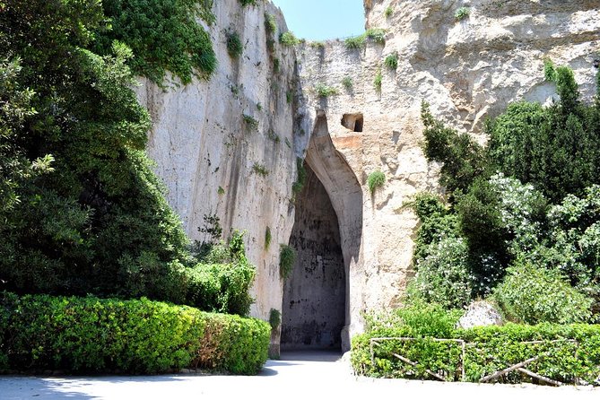 Syracuses Archaeological Park Private Walking Tour - Discovering Ancient Greek and Roman Heritage