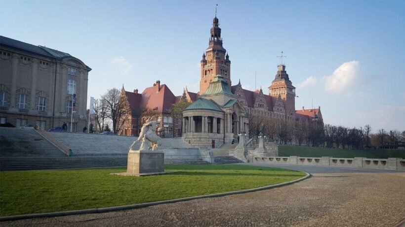 Szczecin: Medieval Old Town Private Walking Tour - The Value and Practical Details