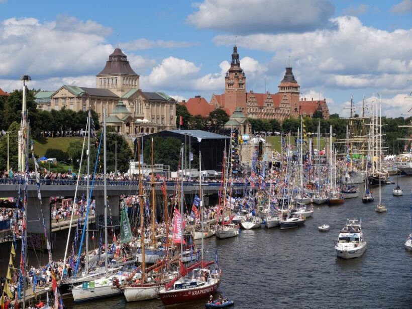 Szczecin: Old Town Highlights Private Walking Tour - Highlights in Detail