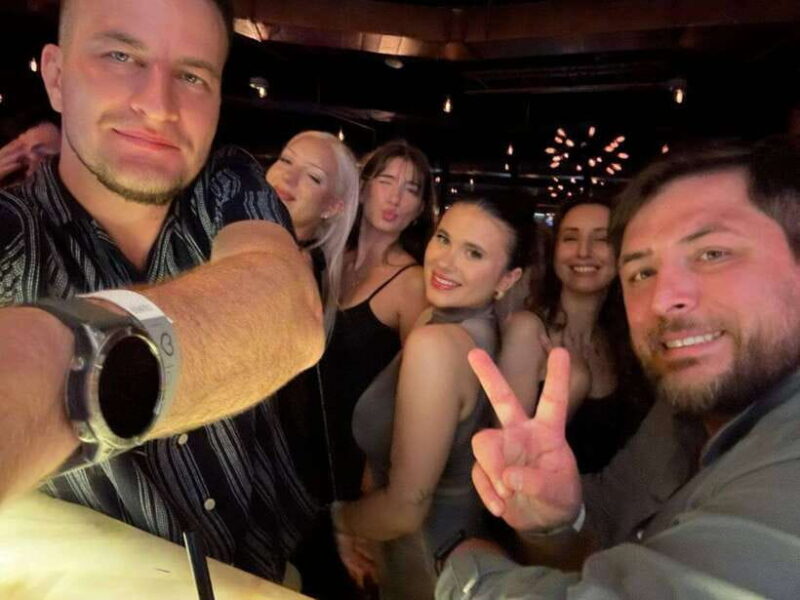 Taichung Crawl Bar & Nightclub Tour(Fun Dance of Guide ) - Key Points