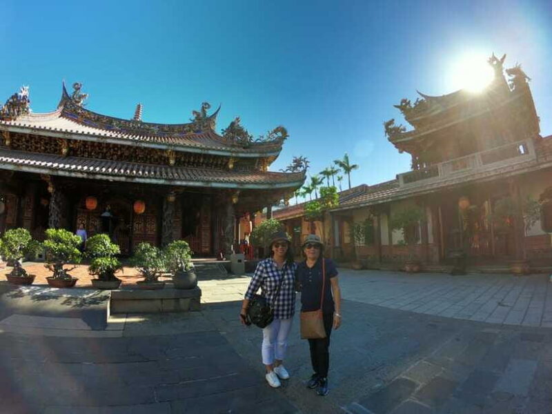 Taipei: City Highlights Private Sightseeing Tour with Guide - Transport, Duration, and Group Size