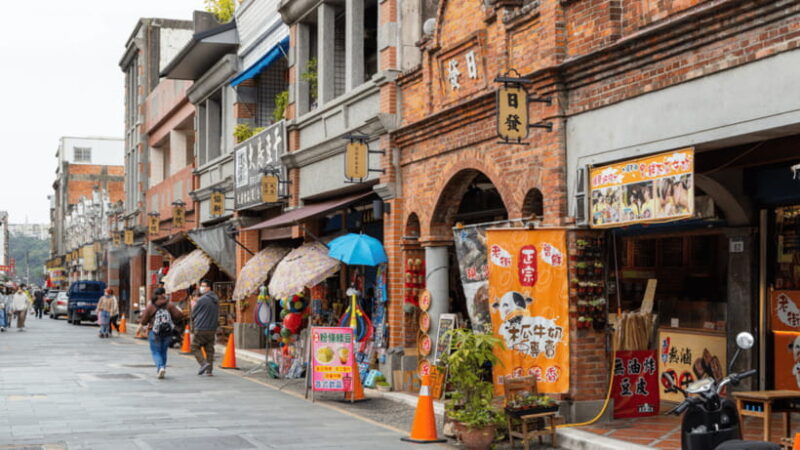 Taipei: Daxi Old Street and Tea Factory, Xiaowulai Day Tour - Breakdown of the Itinerary