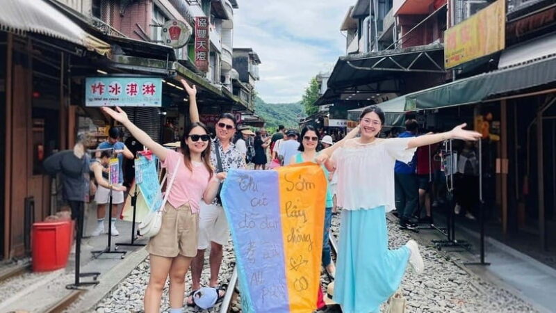 Taipei: Jiufen and Shihfen Half Day Tour - The Sum Up