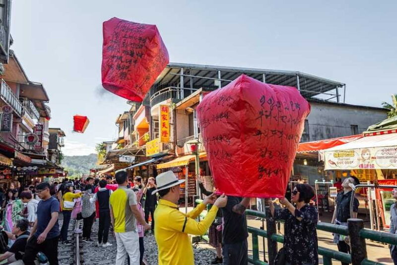 Taipei: Jiufen Night View and Shifen Day Tour - Practical Details and Tips