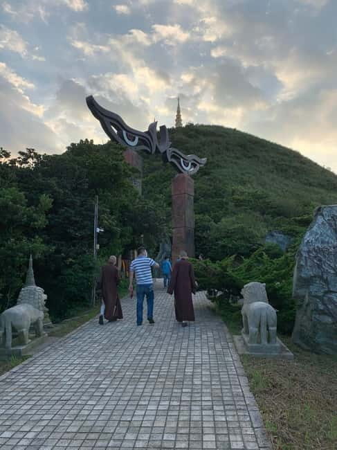 Taipei Private Spiritual Tour with Afternoon Tea & Cycling - A Journey of Peace and Scenic Charm