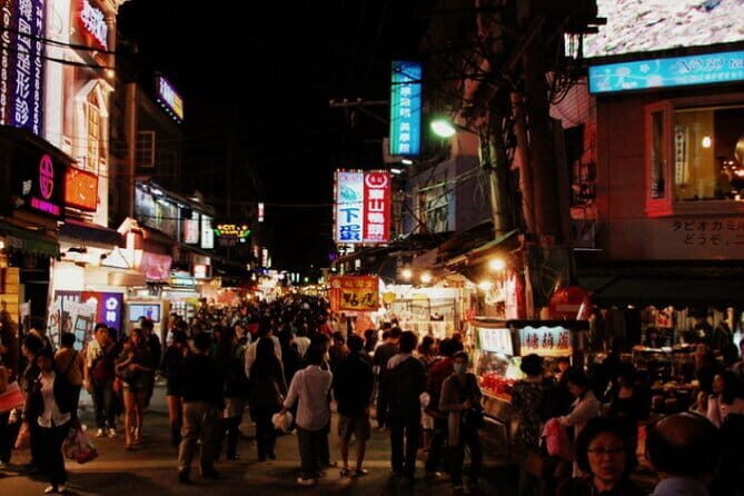 Taipei Sightseeing Hop-On Hop-Off Bus Ticket - Who Should Consider This Tour?