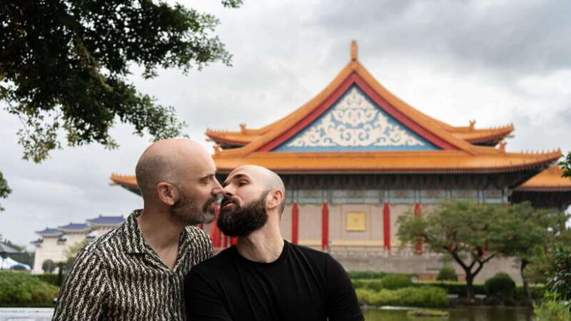 Taiwan Taipei: LGBT Photoshoot with Taiwan Photographer - How This Tour Offers Value