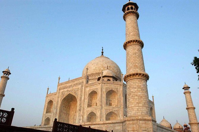 Taj Mahal, Agra Fort & Baby Taj Day Tour from Delhi with 5* Meals - FAQ