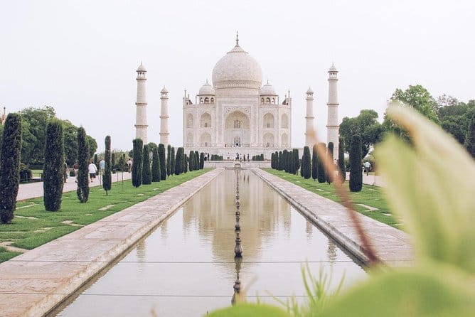 Taj Mahal, Agra Fort, Baby Taj Tour from Delhi by Superfast Train - Transportation and Logistics