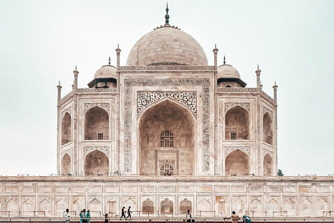 Taj Mahal Agra Tour by Gatimaan Express Train - The Itinerary in Detail