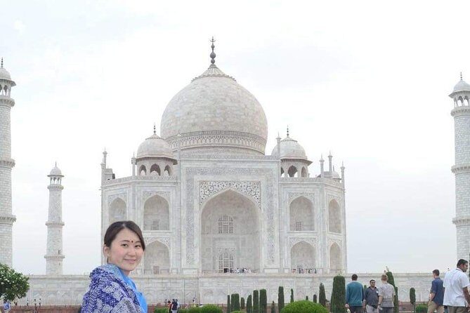 Taj Mahal And Agra Fort Private Sunrise Full Day Tour by Tuk-Tuk - Discovering the Highlights of Agra: A Close-Up