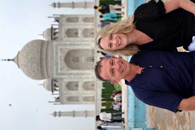 Taj Mahal and Agra fort Private Tour from Delhi - All Inclusive - Exploring Agra Fort