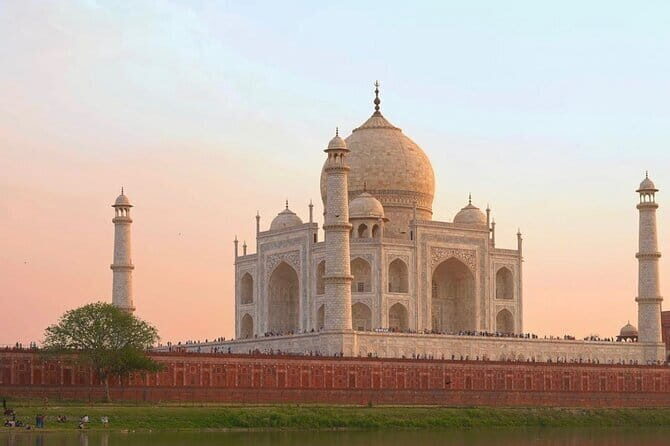 Taj Mahal Audio Tour Experience - The Sum Up