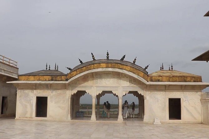 Taj Mahal Day Tour with Mughal Experiance From Delhi - Relaxing at Mehtab Bagh: Sunset Views of the Taj