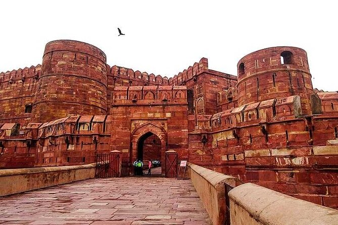 Taj Mahal Day Trip by Fastest Train From Delhi - All Inclusive - In-Depth: The Itinerary Breakdown