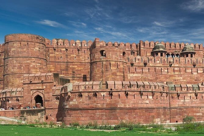 Taj Mahal Day Trip for Senior Citizens from Delhi - Lunch and the Agra Fort