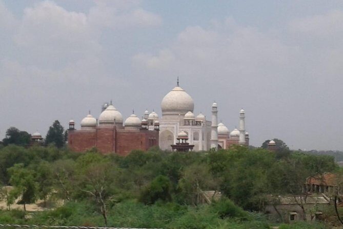 Taj Mahal Guided Tour - A Practical and Comfortable Approach to Visiting the Taj Mahal