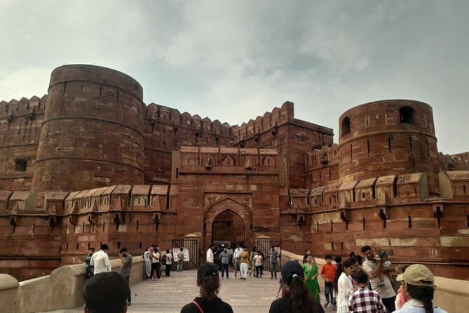 Taj Mahal Private Day Tour From Delhi with Transportation - Authentic Experiences and Honesty